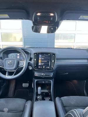 Melns Volvo XC40 2021 Panevēža, ar dzinēja tilpumu 1.97 L un nobraukumu 56 tūkst. km par 23990 €, foto 11 vietnē AUTOMOTO.COM.LV