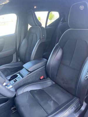 Melns Volvo XC40 2021 Panevēža, ar dzinēja tilpumu 1.97 L un nobraukumu 56 tūkst. km par 23990 €, foto 13 vietnē AUTOMOTO.COM.LV