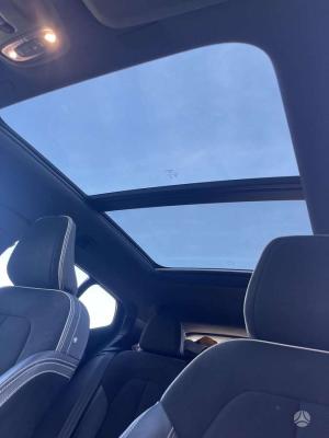 Melns Volvo XC40 2021 Panevēža, ar dzinēja tilpumu 1.97 L un nobraukumu 56 tūkst. km par 23990 €, foto 24 vietnē AUTOMOTO.COM.LV