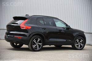 Black Volvo XC40 2021 in Tukums, with an engine capacity of 1.50 L and mileage of 109 thousand km for 21490 €, photo 6 on AUTOMOTO.COM.LV