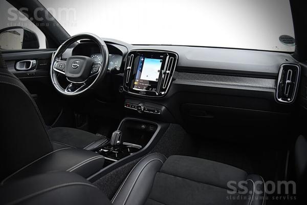 Melns Volvo XC40 2021 Tukums, ar dzinēja tilpumu 1.50 L un nobraukumu 109 tūkst. km par 21490 €, foto 8 vietnē AUTOMOTO.COM.LV