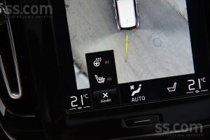 Black Volvo XC40 2021 in Tukums, with an engine capacity of 1.50 L and mileage of 109 thousand km for 21490 €, photo 15 on AUTOMOTO.COM.LV
