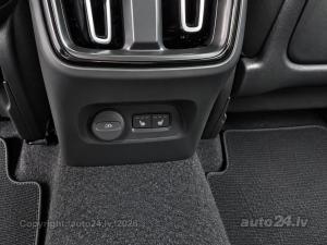 Melns Volvo XC40 2021 Tallina, ar dzinēja tilpumu 2.00 L un nobraukumu 197 tūkst. km par 17900 €, foto 12 vietnē AUTOMOTO.COM.LV