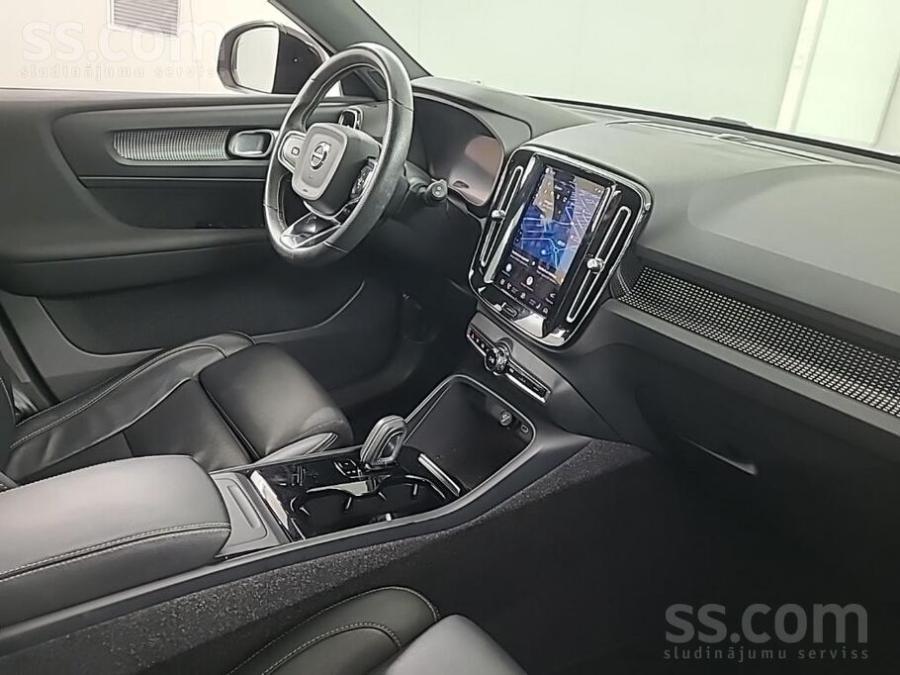 Черный Вольво XC40 2021 в Огре, объемом двигателя 2.00 л и пробегом 146 тыс. км за 24470 €, фото 8 на AUTOMOTO.COM.LV