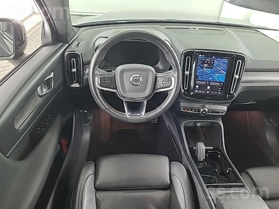 Черный Вольво XC40 2021 в Огре, объемом двигателя 2.00 л и пробегом 146 тыс. км за 24470 €, фото 10 на AUTOMOTO.COM.LV