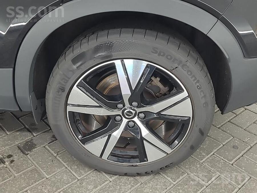 Черный Вольво XC40 2021 в Огре, объемом двигателя 2.00 л и пробегом 146 тыс. км за 24470 €, фото 15 на AUTOMOTO.COM.LV