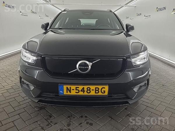 Вольво XC40 2021 в Огре на AUTOMOTO.COM.LV Черный Вольво XC40 2021 в Огре, объемом двигателя 2.00 л и пробегом 146 тыс. км за 24470 €, фото 3 на AUTOMOTO.COM.LV