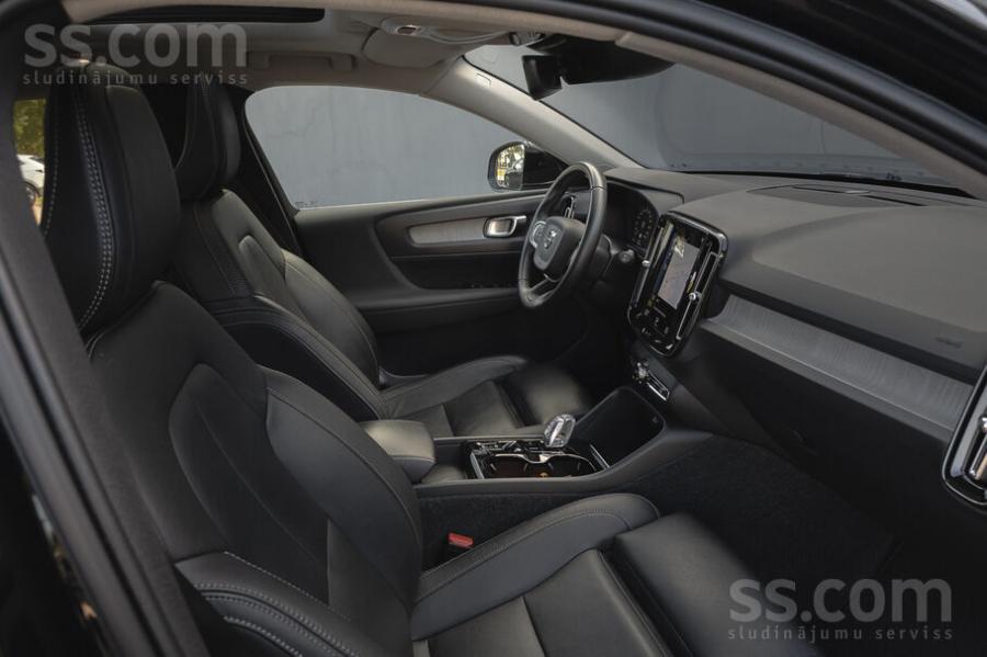 Melns Volvo XC40 2021 Jelgava, ar dzinēja tilpumu 1.50 L un nobraukumu 192 tūkst. km par 19500 €, foto 13 vietnē AUTOMOTO.COM.LV