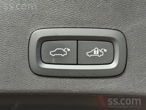 Черный Вольво XC40 2021 в Рига, объемом двигателя 2.00 л и пробегом 214 тыс. км за 19500 €, фото 20 на AUTOMOTO.COM.LV