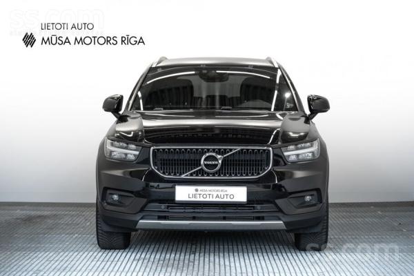Black Volvo XC40 2021 in Riga, with an engine capacity of 1.50 L and mileage of 173 thousand km for 17900 €, photo 4 on AUTOMOTO.COM.LV