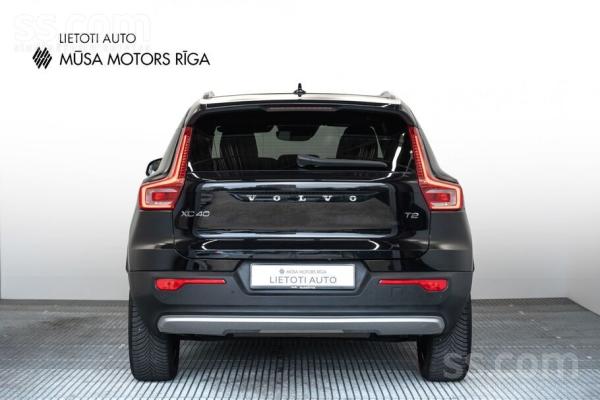 Black Volvo XC40 2021 in Riga, with an engine capacity of 1.50 L and mileage of 173 thousand km for 17900 €, photo 5 on AUTOMOTO.COM.LV