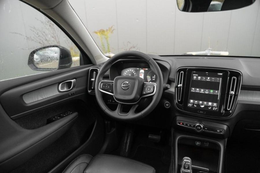 Черный Вольво XC40 2021 в Вильнюс, объемом двигателя 1.50 л и пробегом 104 тыс. км за 26200 €, фото 14 на AUTOMOTO.COM.LV