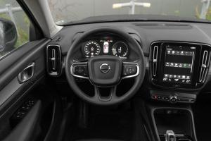 Черный Вольво XC40 2021 в Вильнюс, объемом двигателя 1.50 л и пробегом 104 тыс. км за 26200 €, фото 15 на AUTOMOTO.COM.LV