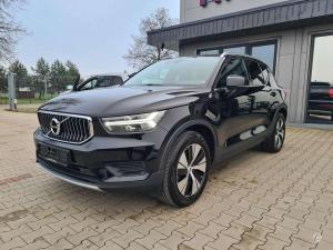 Melns Volvo XC40 2022 Šauļi, ar dzinēja tilpumu 1.48 L un nobraukumu 158 tūkst. km par 20873 €, foto 2 vietnē AUTOMOTO.COM.LV
