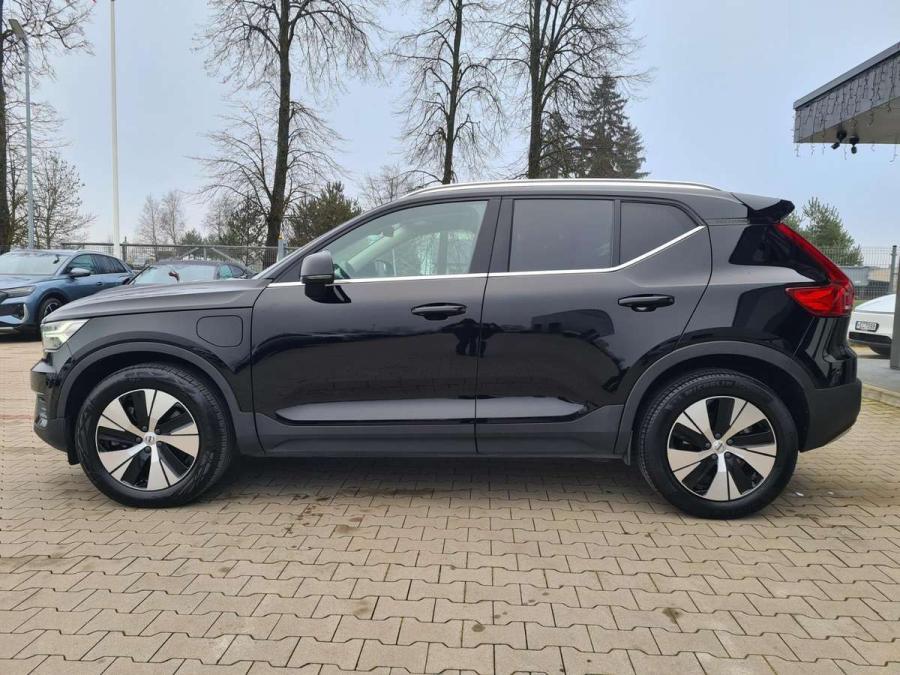 Melns Volvo XC40 2022 Šauļi, ar dzinēja tilpumu 1.48 L un nobraukumu 158 tūkst. km par 20873 €, foto 4 vietnē AUTOMOTO.COM.LV