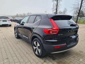 Melns Volvo XC40 2022 Šauļi, ar dzinēja tilpumu 1.48 L un nobraukumu 158 tūkst. km par 20873 €, foto 6 vietnē AUTOMOTO.COM.LV