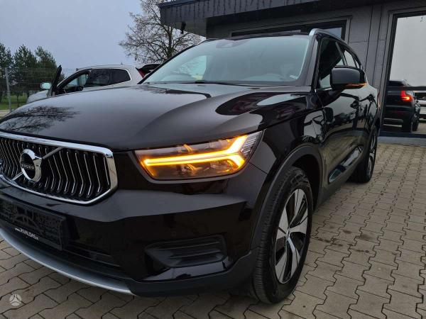 Black Volvo XC40 2022 in Siauliai, with an engine capacity of 1.48 L and mileage of 158 thousand km for 20873 €, photo 9 on AUTOMOTO.COM.LV
