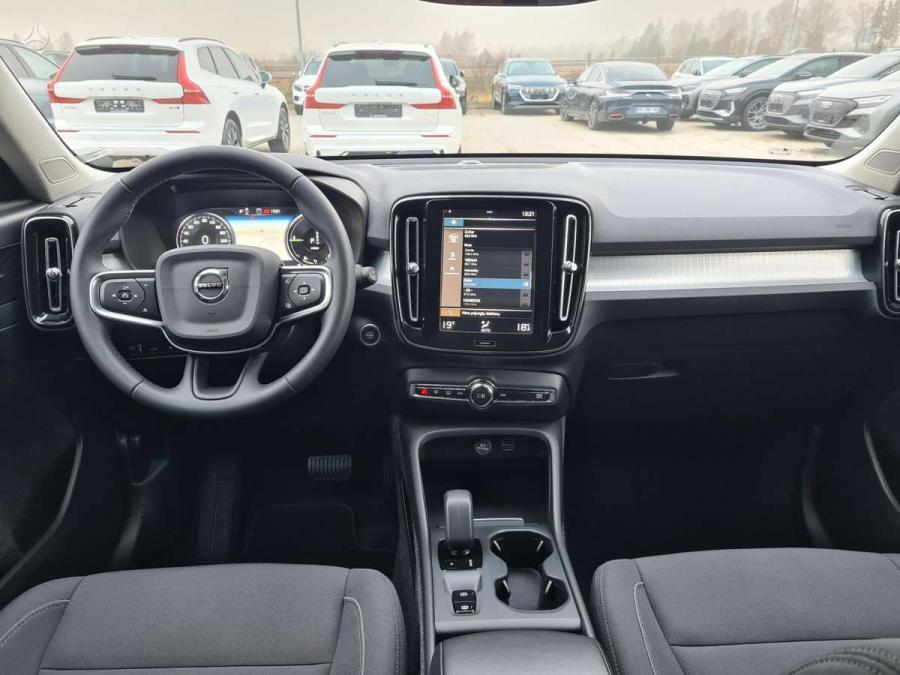 Melns Volvo XC40 2022 Šauļi, ar dzinēja tilpumu 1.48 L un nobraukumu 158 tūkst. km par 20873 €, foto 12 vietnē AUTOMOTO.COM.LV