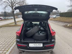 Melns Volvo XC40 2022 Kauņa, ar dzinēja tilpumu 1.50 L un nobraukumu 39 tūkst. km par 28364 €, foto 12 vietnē AUTOMOTO.COM.LV