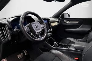 Black Volvo XC40 2022 in Kaunas, with an engine capacity of 0.00 L and mileage of 80 thousand km for 34672 €, photo 7 on AUTOMOTO.COM.LV