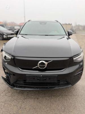 Black Volvo XC40 2022 in Siauliai, with an engine capacity of 0.00 L and mileage of 34 thousand km for 22600 €, photo 4 on AUTOMOTO.COM.LV