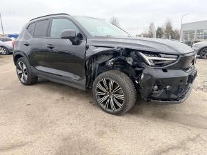 Black Volvo XC40 2022 in Siauliai, with an engine capacity of 0.00 L and mileage of 34 thousand km for 22600 €, photo 5 on AUTOMOTO.COM.LV