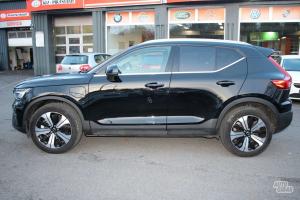 Black Volvo XC40 2022 in Kaunas, with an engine capacity of 1.50 L and mileage of 33 thousand km for 32047 €, photo 8 on AUTOMOTO.COM.LV