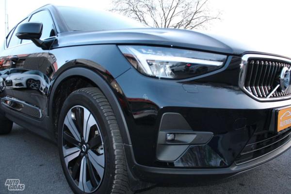 Black Volvo XC40 2022 in Kaunas, with an engine capacity of 1.50 L and mileage of 33 thousand km for 32047 €, photo 10 on AUTOMOTO.COM.LV