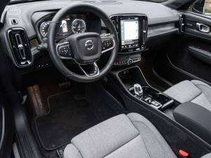 Black Volvo XC40 2022 in Kaunas, with an engine capacity of 1.50 L and mileage of 56 thousand km for 31546 €, photo 5 on AUTOMOTO.COM.LV