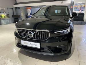 Black Volvo XC40 2022 in Kaunas, with an engine capacity of 1.50 L and mileage of 35 thousand km for 29920 €, photo 2 on AUTOMOTO.COM.LV