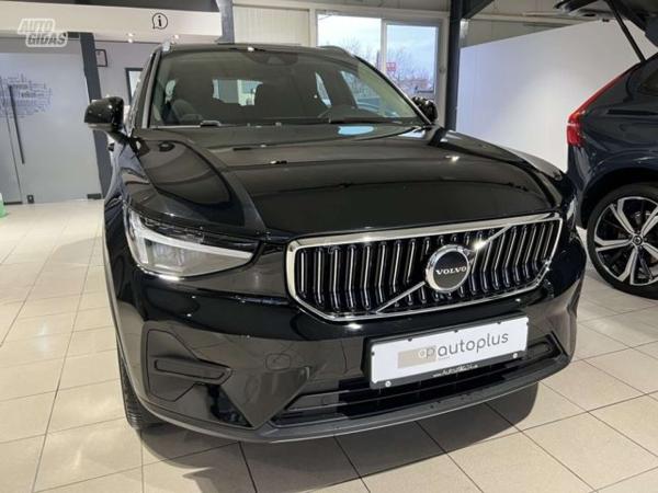 Melns Volvo XC40 2022 Kauņa, ar dzinēja tilpumu 1.50 L un nobraukumu 35 tūkst. km par 29920 €, foto 4 vietnē AUTOMOTO.COM.LV