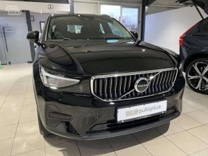 Black Volvo XC40 2022 in Kaunas, with an engine capacity of 1.50 L and mileage of 35 thousand km for 29920 €, photo 4 on AUTOMOTO.COM.LV