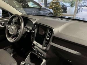 Black Volvo XC40 2022 in Kaunas, with an engine capacity of 1.50 L and mileage of 35 thousand km for 29920 €, photo 12 on AUTOMOTO.COM.LV