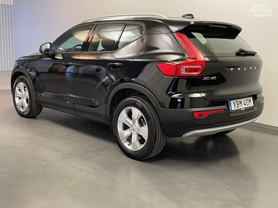 Melns Volvo XC40 2022 Kauņa, ar dzinēja tilpumu 0.00 L un nobraukumu 35 tūkst. km par 31233 €, foto 4 vietnē AUTOMOTO.COM.LV