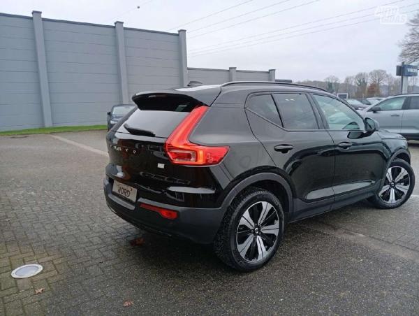 Melns Volvo XC40 2022 Kauņa, ar dzinēja tilpumu 0.00 L un nobraukumu 30 tūkst. km par 31619 €, foto 5 vietnē AUTOMOTO.COM.LV