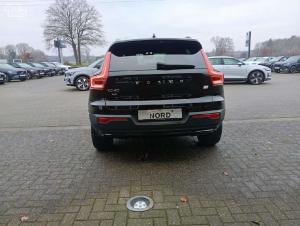 Black Volvo XC40 2022 in Kaunas, with an engine capacity of 0.00 L and mileage of 30 thousand km for 31619 €, photo 6 on AUTOMOTO.COM.LV