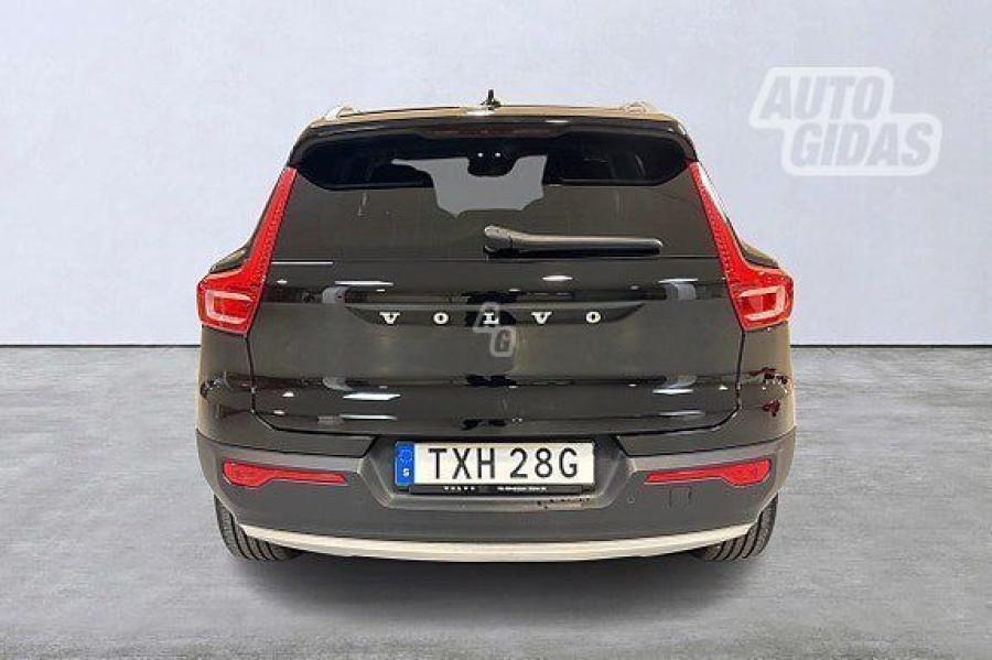 Black Volvo XC40 2022 in Kaunas, with an engine capacity of 0.00 L and mileage of 68 thousand km for 33244 €, photo 5 on AUTOMOTO.COM.LV