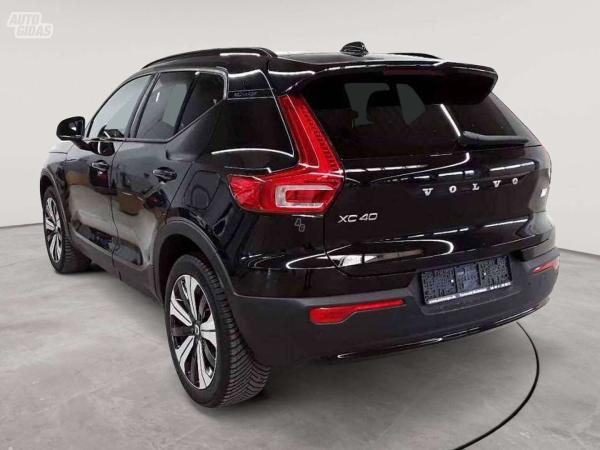 Melns Volvo XC40 2022 Kauņa, ar dzinēja tilpumu 0.00 L un nobraukumu 40 tūkst. km par 32278 €, foto 2 vietnē AUTOMOTO.COM.LV