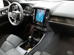 Black Volvo XC40 2022 in Kaunas, with an engine capacity of 0.00 L and mileage of 40 thousand km for 32278 €, photo 12 on AUTOMOTO.COM.LV