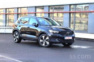 Melns Volvo XC40 2022 Rīga, ar dzinēja tilpumu 1.50 L un nobraukumu 40 tūkst. km par 27980 €, foto  vietnē AUTOMOTO.COM.LV