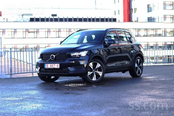 Melns Volvo XC40 2022 Rīga, ar dzinēja tilpumu 1.50 L un nobraukumu 40 tūkst. km par 27980 €, foto 3 vietnē AUTOMOTO.COM.LV
