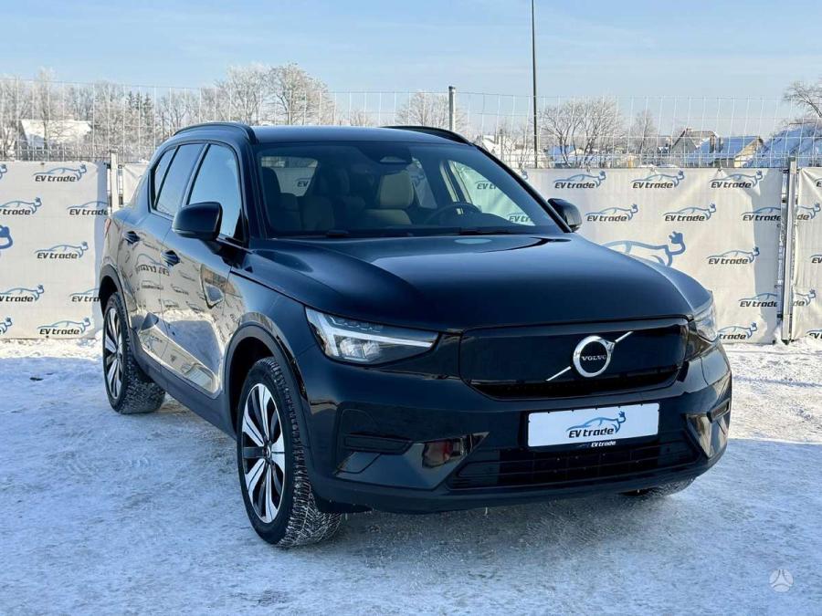 Black Volvo XC40 2022 in Vilnius, with an engine capacity of 0.00 L and mileage of 98 thousand km for 22700 €, photo 3 on AUTOMOTO.COM.LV