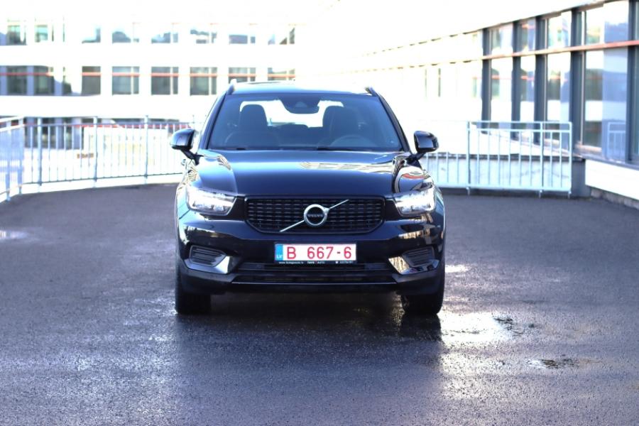 Black Volvo XC40 2022 in Riga, with an engine capacity of 1.50 L and mileage of 40 thousand km for 27980 €, photo 11 on AUTOMOTO.COM.LV