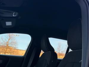 Black Volvo XC40 2022 in Riga, with an engine capacity of 1.50 L and mileage of 40 thousand km for 27980 €, photo 15 on AUTOMOTO.COM.LV