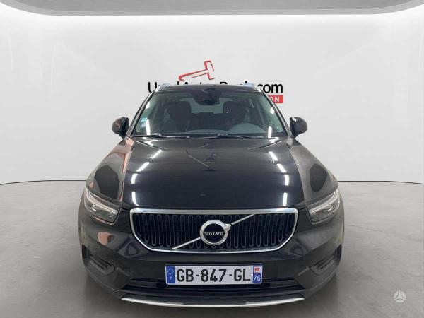 Melns Volvo XC40 2022 Marijampole, ar dzinēja tilpumu 1.48 L un nobraukumu 153 tūkst. km par 16928 €, foto 2 vietnē AUTOMOTO.COM.LV