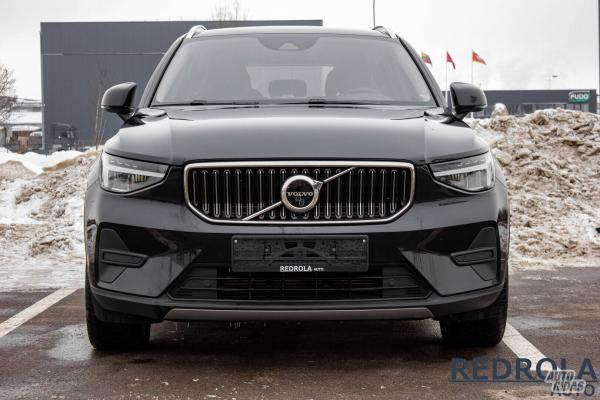 Black Volvo XC40 2022 in Kaunas, with an engine capacity of 1.50 L and mileage of 164 thousand km for 22300 €, photo 2 on AUTOMOTO.COM.LV