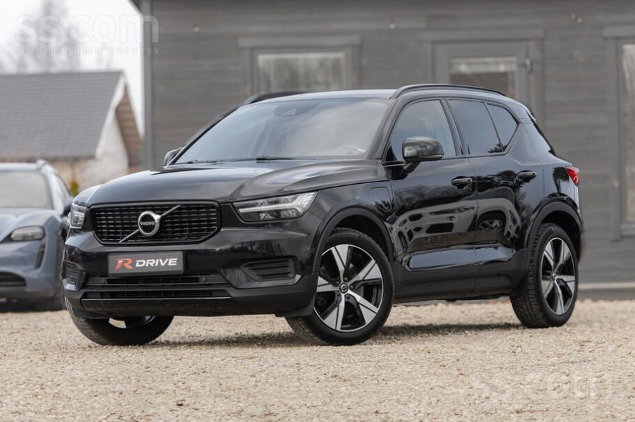 Melns Volvo XC40 2022 Rīga, ar dzinēja tilpumu 1.50 L un nobraukumu 175 tūkst. km par 22500 €, foto 3 vietnē AUTOMOTO.COM.LV