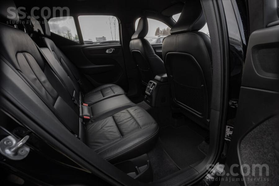 Melns Volvo XC40 2022 Rīga, ar dzinēja tilpumu 1.50 L un nobraukumu 175 tūkst. km par 22500 €, foto 25 vietnē AUTOMOTO.COM.LV