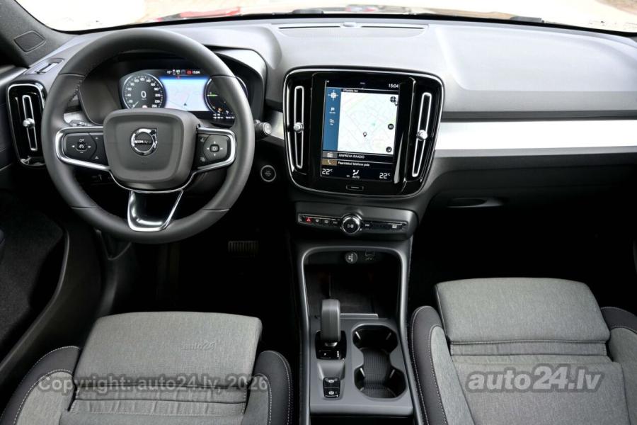 Melns Volvo XC40 2022 Tallina, ar dzinēja tilpumu 2.00 L un nobraukumu 65 tūkst. km par 31990 €, foto 18 vietnē AUTOMOTO.COM.LV