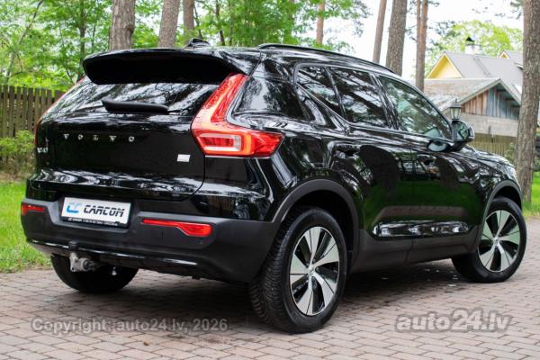 Black Volvo XC40 2022 in Tallinn, with an engine capacity of 1.50 L and mileage of 103 thousand km for 29990 €, photo 2 on AUTOMOTO.COM.LV